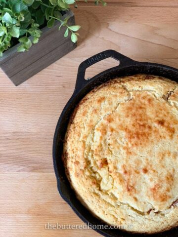 Southern Crackling Cornbread - The Buttered Home