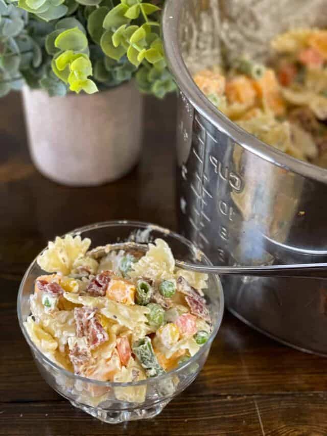 How to Make Bacon Ranch Pasta - The Buttered Home