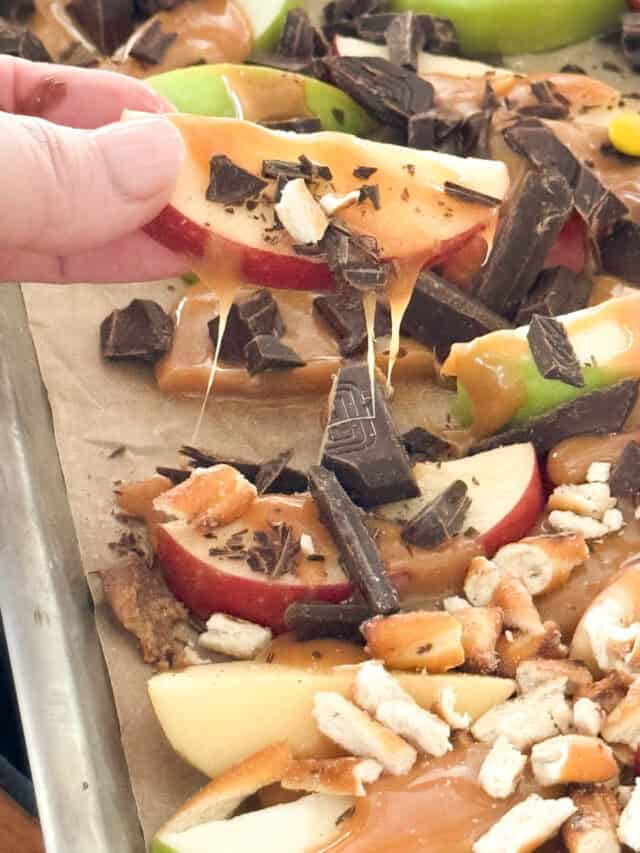 Easy Sheet Pan Caramel Apple Slices - The Buttered Home