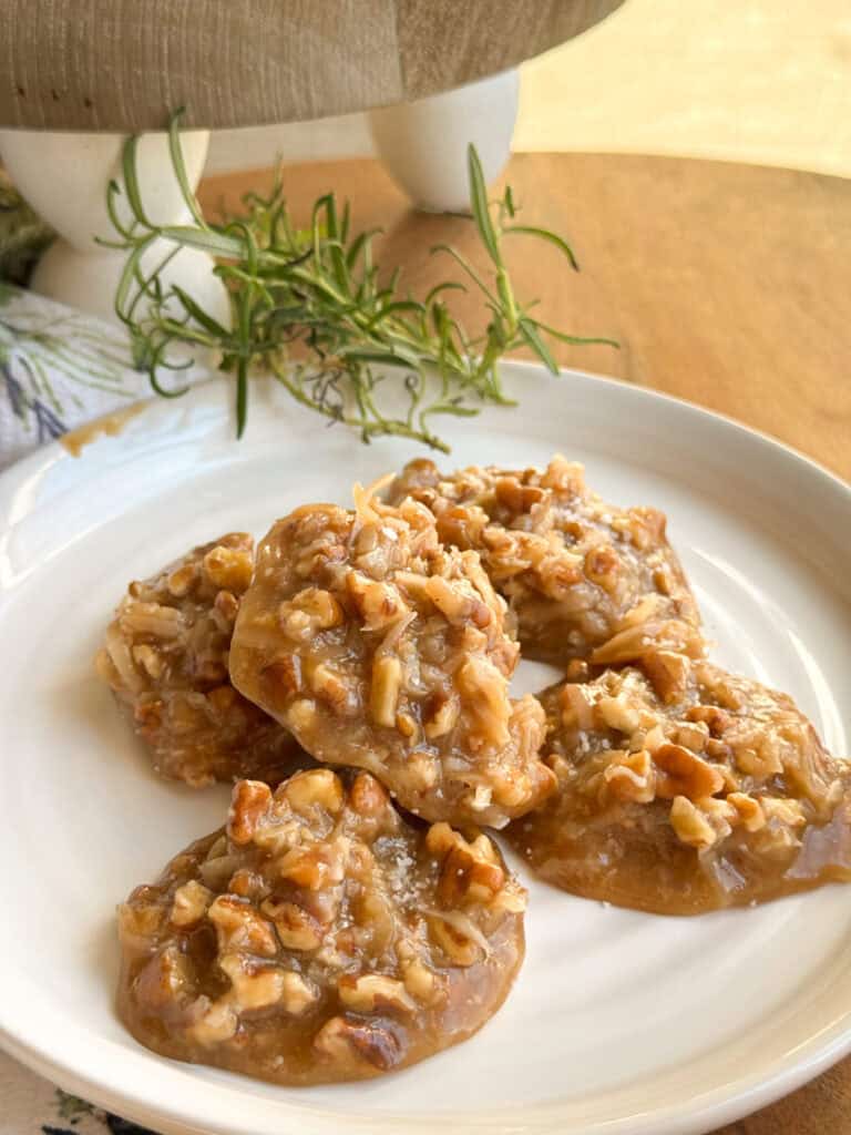 No Bake Drop Praline Pecan Cookies - The Buttered Home